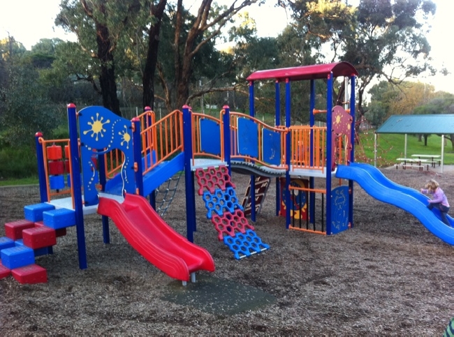 Petrie Park | Playground Finder