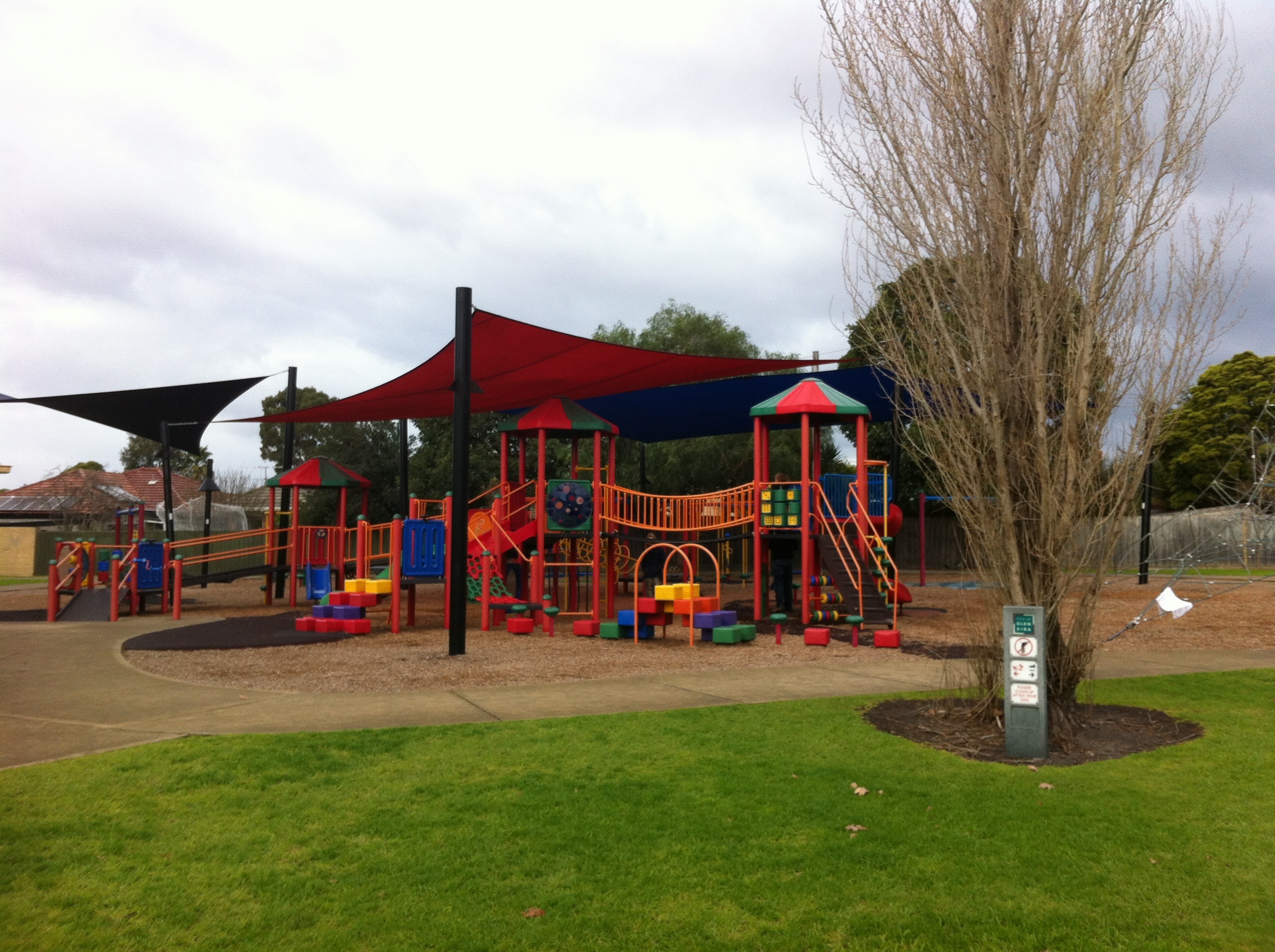 Halley Park | Playground Finder